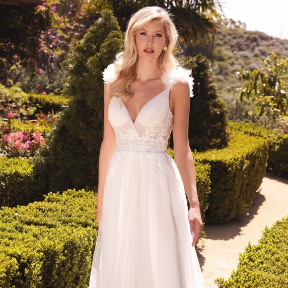 Cinderella | Dresses | New Wedding Offwhite Open Neckline Zipper Open ...